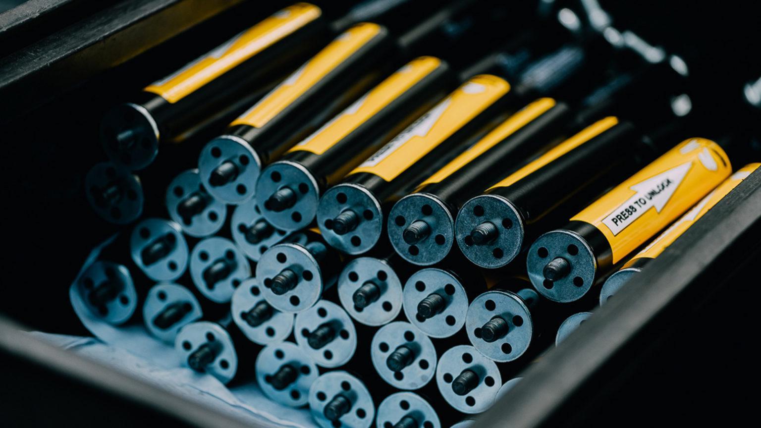 Industrial Gas Springs, Gas Struts & Dampers | Camloc